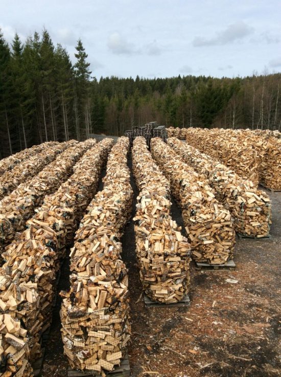 Vedpriser för långved och småsäck i olika måttenheter | iskogen.se